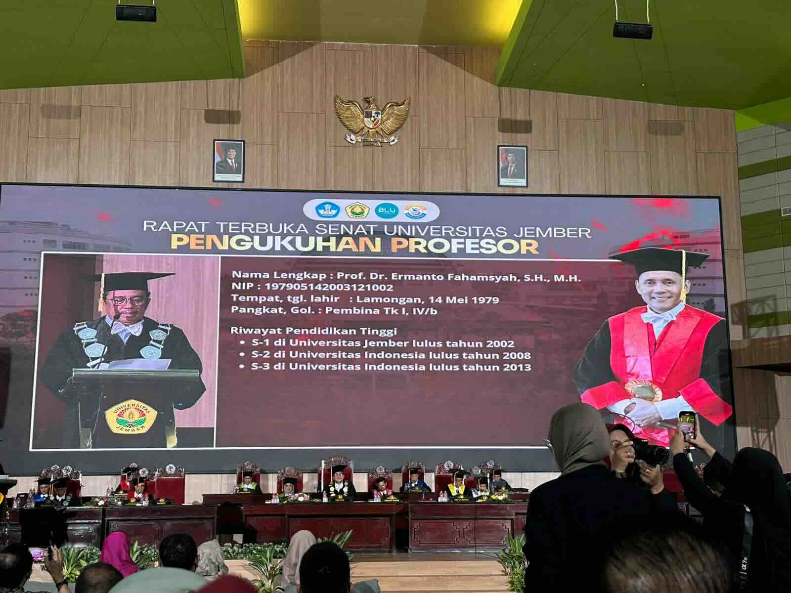 Ermanto Fahamsyah Dikukuhkan sebagai Guru Besar, Dorong Pembentukan UU dan Lembaga Khusus Sawit